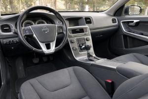 Melns Volvo S60 2012 Alīta, ar dzinēja tilpumu 1.60 L un nobraukumu 313 tūkst. km par 3850 €, foto 17 vietnē AUTOMOTO.COM.LV