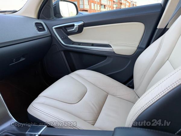 Melns Volvo S60 2012 Tallina, ar dzinēja tilpumu 2.00 L un nobraukumu 237 tūkst. km par 8000 €, foto 5 vietnē AUTOMOTO.COM.LV