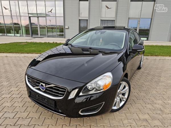 Black Volvo S60 2012 in Siauliai, with an engine capacity of 3.00 L and mileage of 226 thousand km for 8500 €, photo 1 on AUTOMOTO.COM.LV