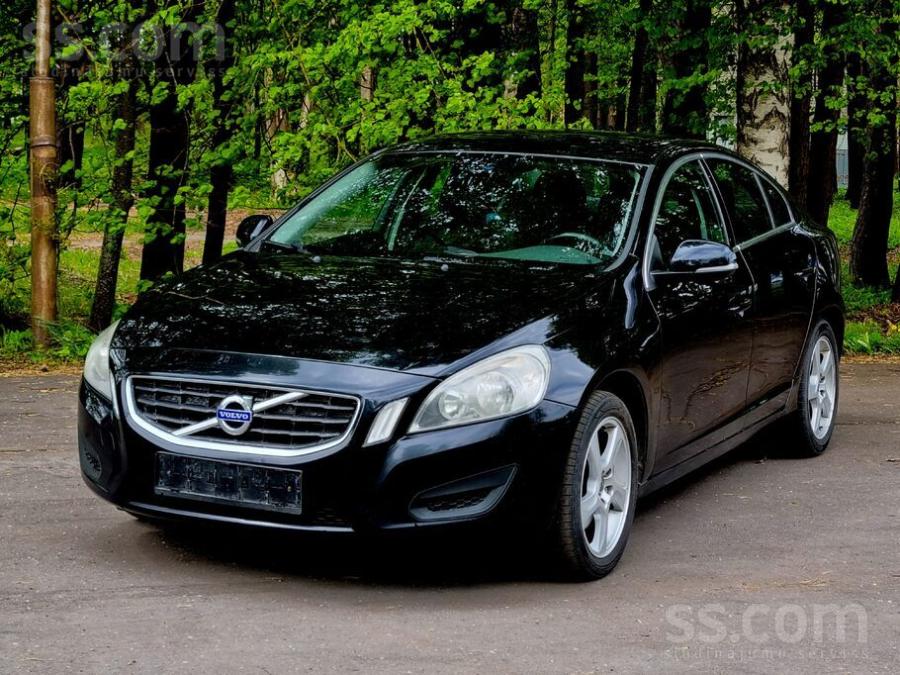 Black Volvo S60 2012 in Riga, with an engine capacity of 2.00 L and mileage of 0 thousand km for 4800 €, photo 1 on AUTOMOTO.COM.LV
