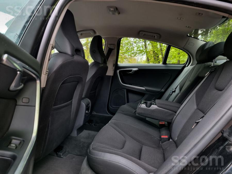 Black Volvo S60 2012 in Riga, with an engine capacity of 2.00 L and mileage of 0 thousand km for 4800 €, photo 17 on AUTOMOTO.COM.LV