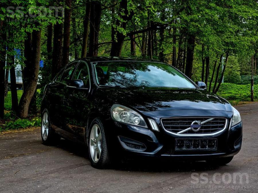 Black Volvo S60 2012 in Riga, with an engine capacity of 2.00 L and mileage of 0 thousand km for 4800 €, photo 19 on AUTOMOTO.COM.LV