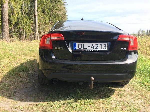 Черный Вольво С60 2012 в Елгава, объемом двигателя 2.00 л и пробегом 250 тыс. км за 4650 €, фото 5 на AUTOMOTO.COM.LV