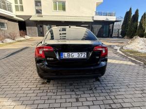 Melns Volvo S60 2012 Viļņa, ar dzinēja tilpumu 2.50 L un nobraukumu 220 tūkst. km par 4800 €, foto 5 vietnē AUTOMOTO.COM.LV