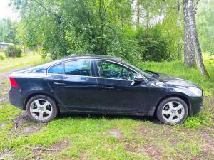 Melns Volvo S60 2012 Rīga, ar dzinēja tilpumu 2.00 L un nobraukumu 165 tūkst. km par 5500 €, foto 3 vietnē AUTOMOTO.COM.LV