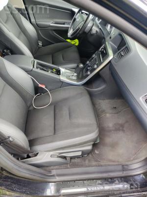 Melns Volvo S60 2012 Rīga, ar dzinēja tilpumu 2.00 L un nobraukumu 165 tūkst. km par 5500 €, foto 7 vietnē AUTOMOTO.COM.LV