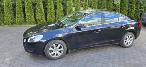 Black Volvo S60 2012 in Vilnius, with an engine capacity of 1.98 L and mileage of 242 thousand km for 4800 €, photo 3 on AUTOMOTO.COM.LV