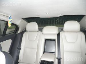 Black Volvo S60 2012 in Cesis, with an engine capacity of 1.60 L and mileage of 240 thousand km for 5990 €, photo 9 on AUTOMOTO.COM.LV