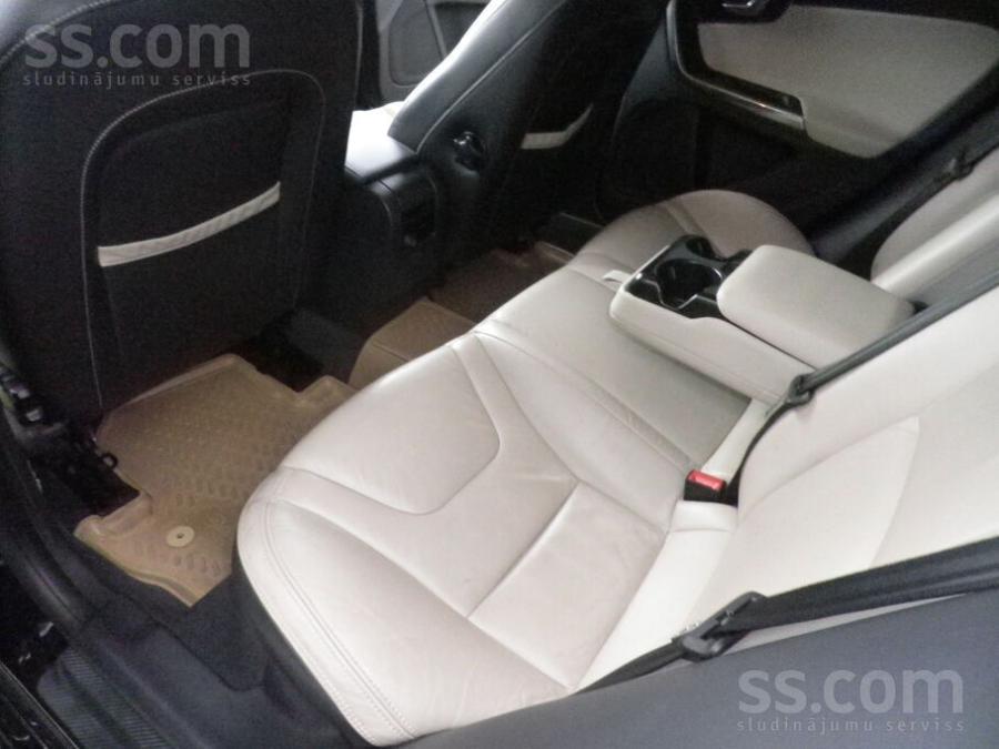 Black Volvo S60 2012 in Cesis, with an engine capacity of 1.60 L and mileage of 240 thousand km for 5990 €, photo 14 on AUTOMOTO.COM.LV
