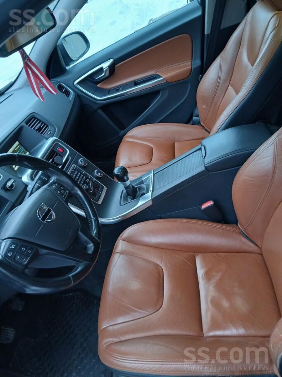 Melns Volvo S60 2012 Madona, ar dzinēja tilpumu 2.00 L un nobraukumu 312 tūkst. km par 5500 €, foto 6 vietnē AUTOMOTO.COM.LV