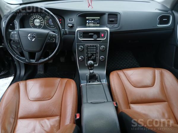 Melns Volvo S60 2012 Madona, ar dzinēja tilpumu 2.00 L un nobraukumu 312 tūkst. km par 5500 €, foto 7 vietnē AUTOMOTO.COM.LV