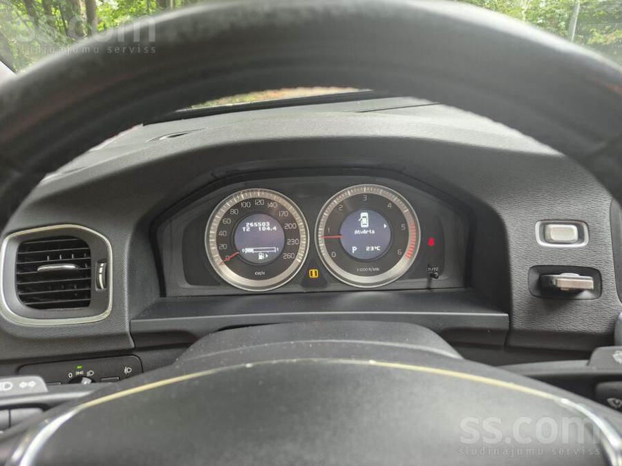 Black Volvo S60 2012 in Jurmala, with an engine capacity of 2.00 L and mileage of 266 thousand km for 4200 €, photo 14 on AUTOMOTO.COM.LV