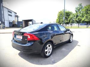 Melns Volvo S60 2012 Marijampole, ar dzinēja tilpumu 2.00 L un nobraukumu 338 tūkst. km par 4600 €, foto 4 vietnē AUTOMOTO.COM.LV
