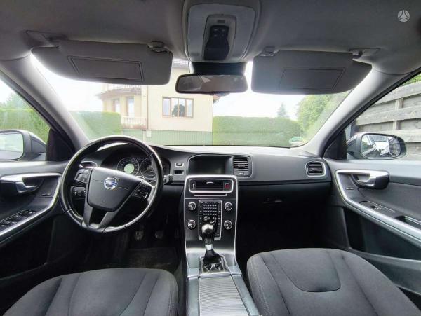 Melns Volvo S60 2012 Marijampole, ar dzinēja tilpumu 2.00 L un nobraukumu 338 tūkst. km par 4100 €, foto 8 vietnē AUTOMOTO.COM.LV