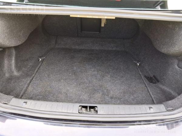 Black Volvo S60 2012 in Riga, with an engine capacity of 1.60 L and mileage of 307 thousand km for 4800 €, photo 8 on AUTOMOTO.COM.LV