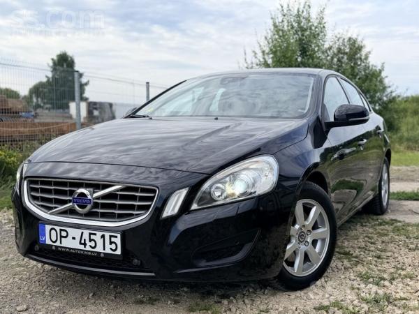 Melns Volvo S60 2012 Rīga, ar dzinēja tilpumu 2.00 L un nobraukumu 281 tūkst. km par 6500 €, foto 3 vietnē AUTOMOTO.COM.LV