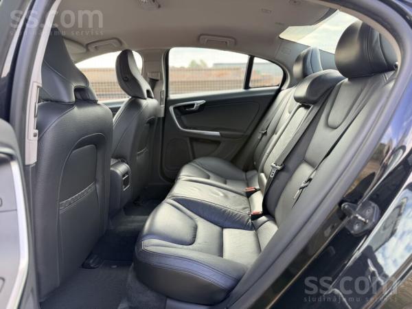 Melns Volvo S60 2012 Rīga, ar dzinēja tilpumu 2.00 L un nobraukumu 281 tūkst. km par 6500 €, foto 6 vietnē AUTOMOTO.COM.LV