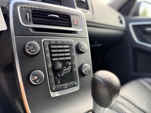 Melns Volvo S60 2012 Rīga, ar dzinēja tilpumu 2.00 L un nobraukumu 281 tūkst. km par 6500 €, foto 12 vietnē AUTOMOTO.COM.LV