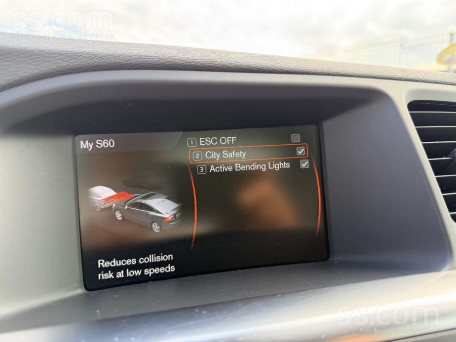 Melns Volvo S60 2012 Rīga, ar dzinēja tilpumu 2.00 L un nobraukumu 281 tūkst. km par 6500 €, foto 16 vietnē AUTOMOTO.COM.LV