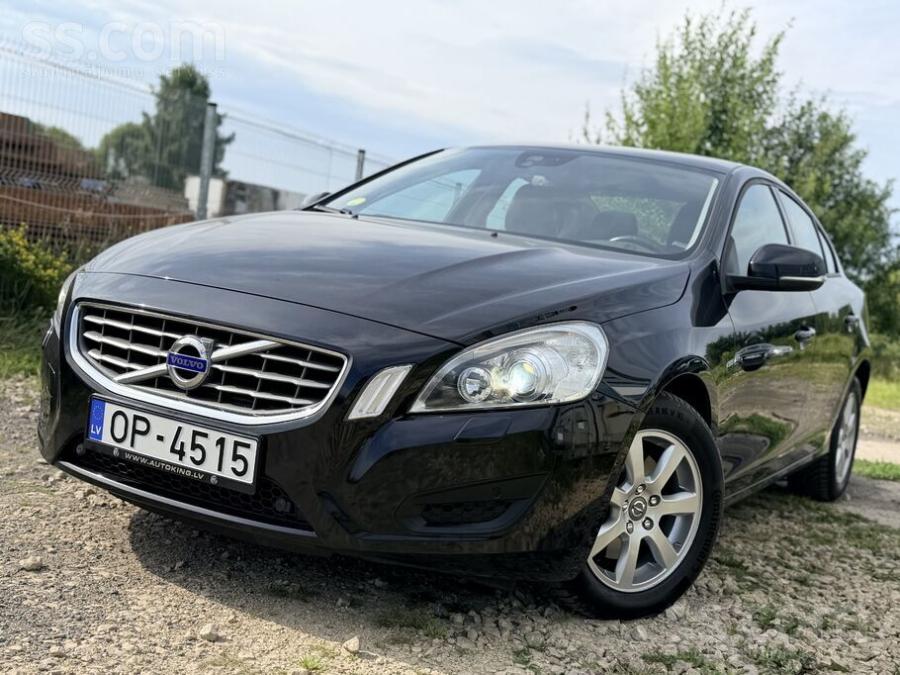 Melns Volvo S60 2012 Rīga, ar dzinēja tilpumu 2.00 L un nobraukumu 281 tūkst. km par 6500 €, foto 26 vietnē AUTOMOTO.COM.LV