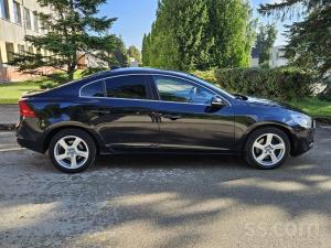 Melns Volvo S60 2012 Jēkabpils, ar dzinēja tilpumu 2.40 L un nobraukumu 263 tūkst. km par 6890 €, foto 7 vietnē AUTOMOTO.COM.LV