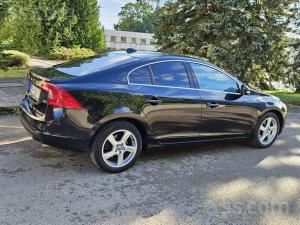 Melns Volvo S60 2012 Jēkabpils, ar dzinēja tilpumu 2.40 L un nobraukumu 263 tūkst. km par 6890 €, foto 8 vietnē AUTOMOTO.COM.LV