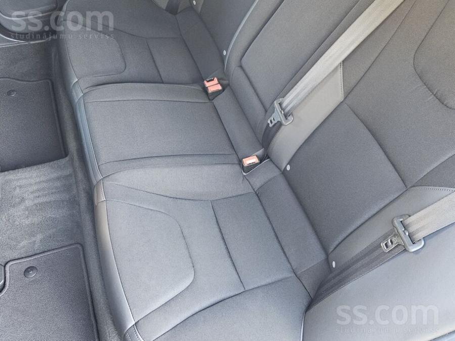Melns Volvo S60 2012 Jēkabpils, ar dzinēja tilpumu 2.40 L un nobraukumu 263 tūkst. km par 6890 €, foto 16 vietnē AUTOMOTO.COM.LV