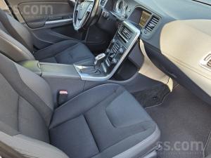 Melns Volvo S60 2012 Jēkabpils, ar dzinēja tilpumu 2.40 L un nobraukumu 263 tūkst. km par 6890 €, foto 22 vietnē AUTOMOTO.COM.LV