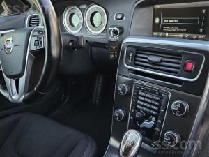 Melns Volvo S60 2012 Jēkabpils, ar dzinēja tilpumu 2.40 L un nobraukumu 263 tūkst. km par 6890 €, foto 25 vietnē AUTOMOTO.COM.LV