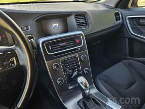 Melns Volvo S60 2012 Jēkabpils, ar dzinēja tilpumu 2.40 L un nobraukumu 263 tūkst. km par 6890 €, foto 27 vietnē AUTOMOTO.COM.LV