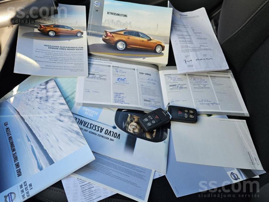 Melns Volvo S60 2012 Jēkabpils, ar dzinēja tilpumu 2.40 L un nobraukumu 263 tūkst. km par 6890 €, foto 33 vietnē AUTOMOTO.COM.LV
