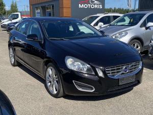 Melns Volvo S60 2012 Panevēža, ar dzinēja tilpumu 1.98 L un nobraukumu 143 tūkst. km par 6400 €, foto  vietnē AUTOMOTO.COM.LV