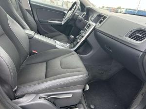 Melns Volvo S60 2012 Viļņa, ar dzinēja tilpumu 1.98 L un nobraukumu 319 tūkst. km par 6700 €, foto 11 vietnē AUTOMOTO.COM.LV
