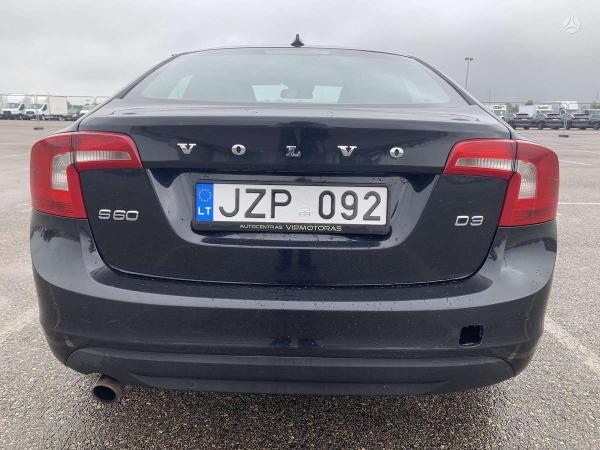 Melns Volvo S60 2012 Viļņa, ar dzinēja tilpumu 1.98 L un nobraukumu 319 tūkst. km par 6500 €, foto 7 vietnē AUTOMOTO.COM.LV