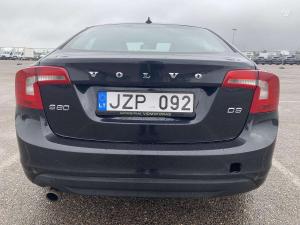 Black Volvo S60 2012 in Vilnius, with an engine capacity of 1.98 L and mileage of 319 thousand km for 6500 €, photo 7 on AUTOMOTO.COM.LV