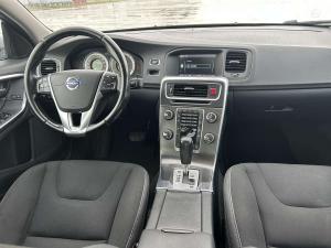 Black Volvo S60 2012 in Vilnius, with an engine capacity of 1.98 L and mileage of 319 thousand km for 6500 €, photo 11 on AUTOMOTO.COM.LV