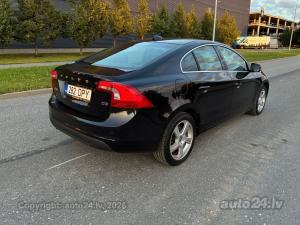 Black Volvo S60 2012 in Tartu, with an engine capacity of 2.00 L and mileage of 243 thousand km for 7990 €, photo 10 on AUTOMOTO.COM.LV