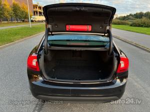 Black Volvo S60 2012 in Tartu, with an engine capacity of 2.00 L and mileage of 243 thousand km for 7990 €, photo 15 on AUTOMOTO.COM.LV