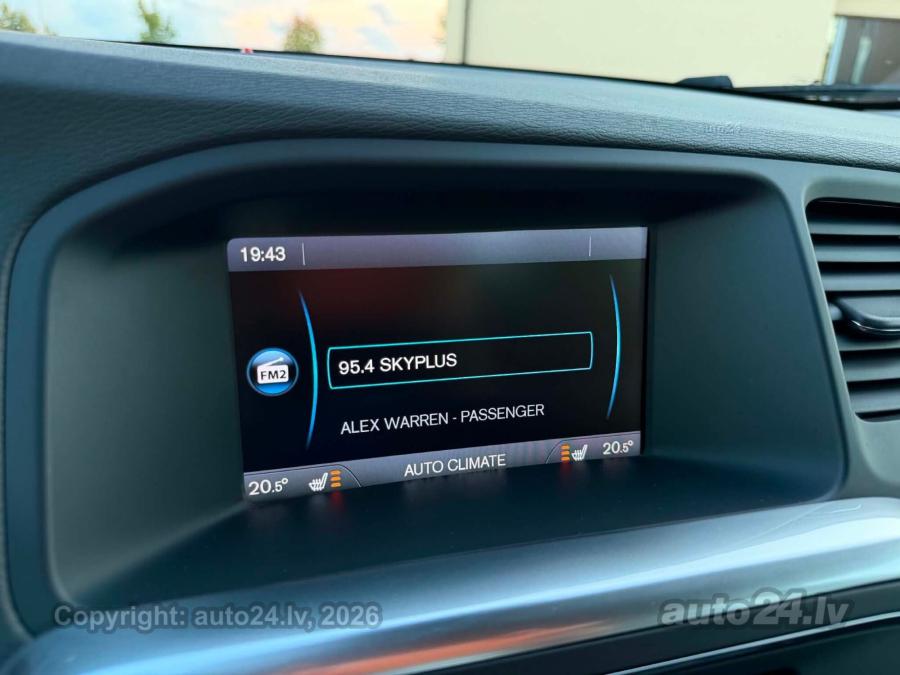 Black Volvo S60 2012 in Tartu, with an engine capacity of 2.00 L and mileage of 243 thousand km for 7990 €, photo 21 on AUTOMOTO.COM.LV