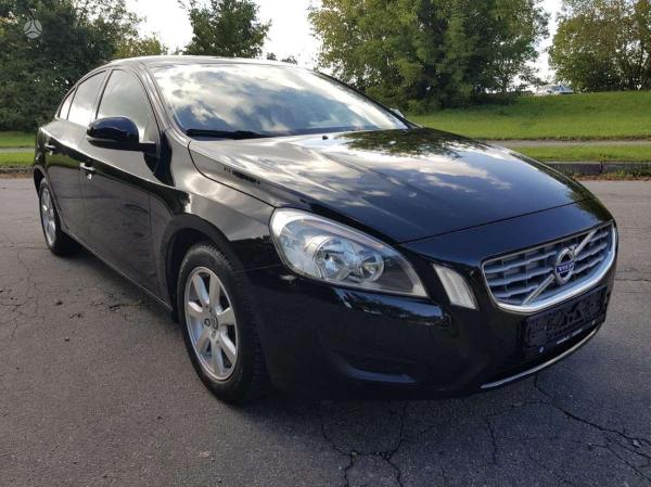 Black Volvo S60 2012 in Siauliai, with an engine capacity of 1.56 L and mileage of 229 thousand km for 4800 €, photo 4 on AUTOMOTO.COM.LV