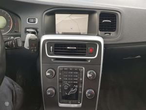 Melns Volvo S60 2012 Šauļi, ar dzinēja tilpumu 1.56 L un nobraukumu 229 tūkst. km par 4800 €, foto 12 vietnē AUTOMOTO.COM.LV