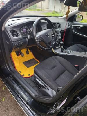 Melns Volvo S60 2012 Rīga, ar dzinēja tilpumu 1.60 L un nobraukumu 291 tūkst. km par 4499 €, foto 7 vietnē AUTOMOTO.COM.LV