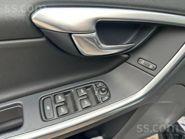 Melns Volvo S60 2012 Rīga, ar dzinēja tilpumu 1.60 L un nobraukumu 286 tūkst. km par 4700 €, foto 6 vietnē AUTOMOTO.COM.LV