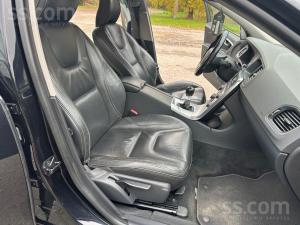 Melns Volvo S60 2012 Rīga, ar dzinēja tilpumu 1.60 L un nobraukumu 286 tūkst. km par 4700 €, foto 15 vietnē AUTOMOTO.COM.LV