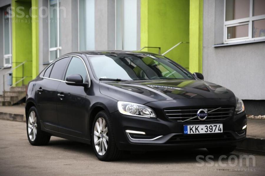 Melns Volvo S60 2013 Rīga, ar dzinēja tilpumu 1.60 L un nobraukumu 0 tūkst. km par 6995 €, foto 4 vietnē AUTOMOTO.COM.LV