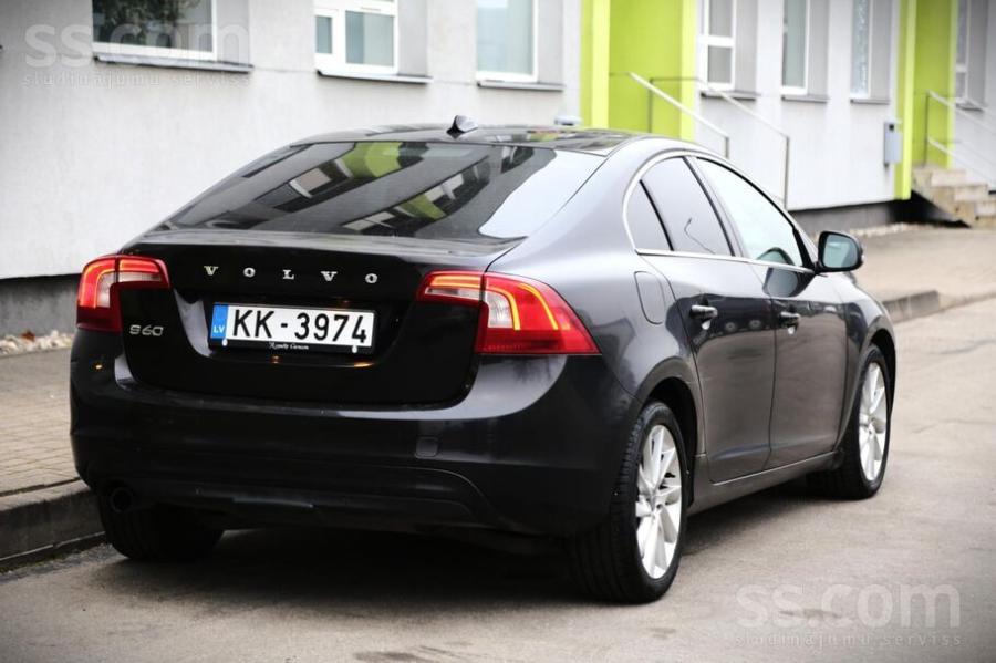 Melns Volvo S60 2013 Rīga, ar dzinēja tilpumu 1.60 L un nobraukumu 0 tūkst. km par 6995 €, foto 6 vietnē AUTOMOTO.COM.LV