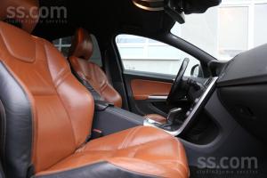 Melns Volvo S60 2013 Rīga, ar dzinēja tilpumu 1.60 L un nobraukumu 0 tūkst. km par 6995 €, foto 11 vietnē AUTOMOTO.COM.LV