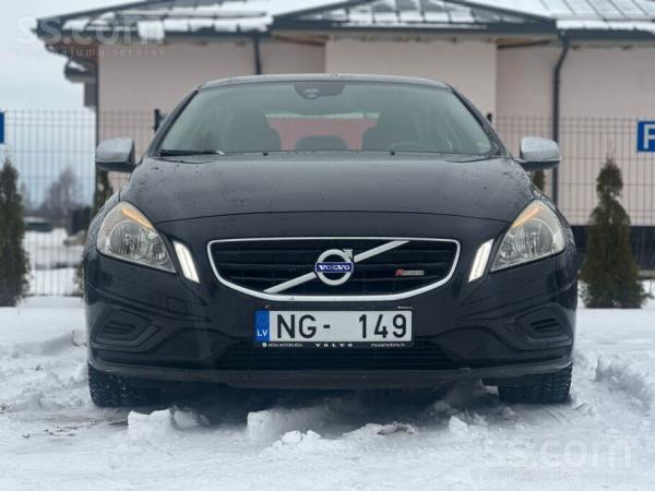 Black Volvo S60 2013 in Jelgava, with an engine capacity of 1.60 L and mileage of 0 thousand km for 6300 €, photo 2 on AUTOMOTO.COM.LV
