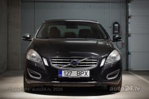 Melns Volvo S60 2013 Tallina, ar dzinēja tilpumu 2.00 L un nobraukumu 243 tūkst. km par 7990 €, foto 8 vietnē AUTOMOTO.COM.LV