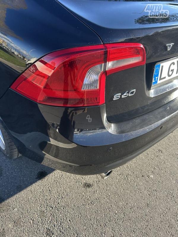 Melns Volvo S60 2013 Palanga, ar dzinēja tilpumu 2.00 L un nobraukumu 89 tūkst. km par 7100 €, foto 6 vietnē AUTOMOTO.COM.LV